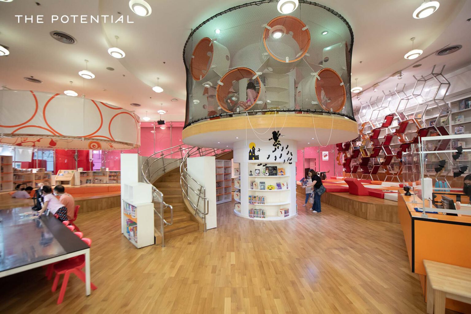 TK Park พื้นที่ลดความเหลื่อมล้ำทางการเรียนรู้ ที่ชวนทุกคนมาอ่าน คิด และลงมือทำ: กิตติรัตน์ ปิติ ...